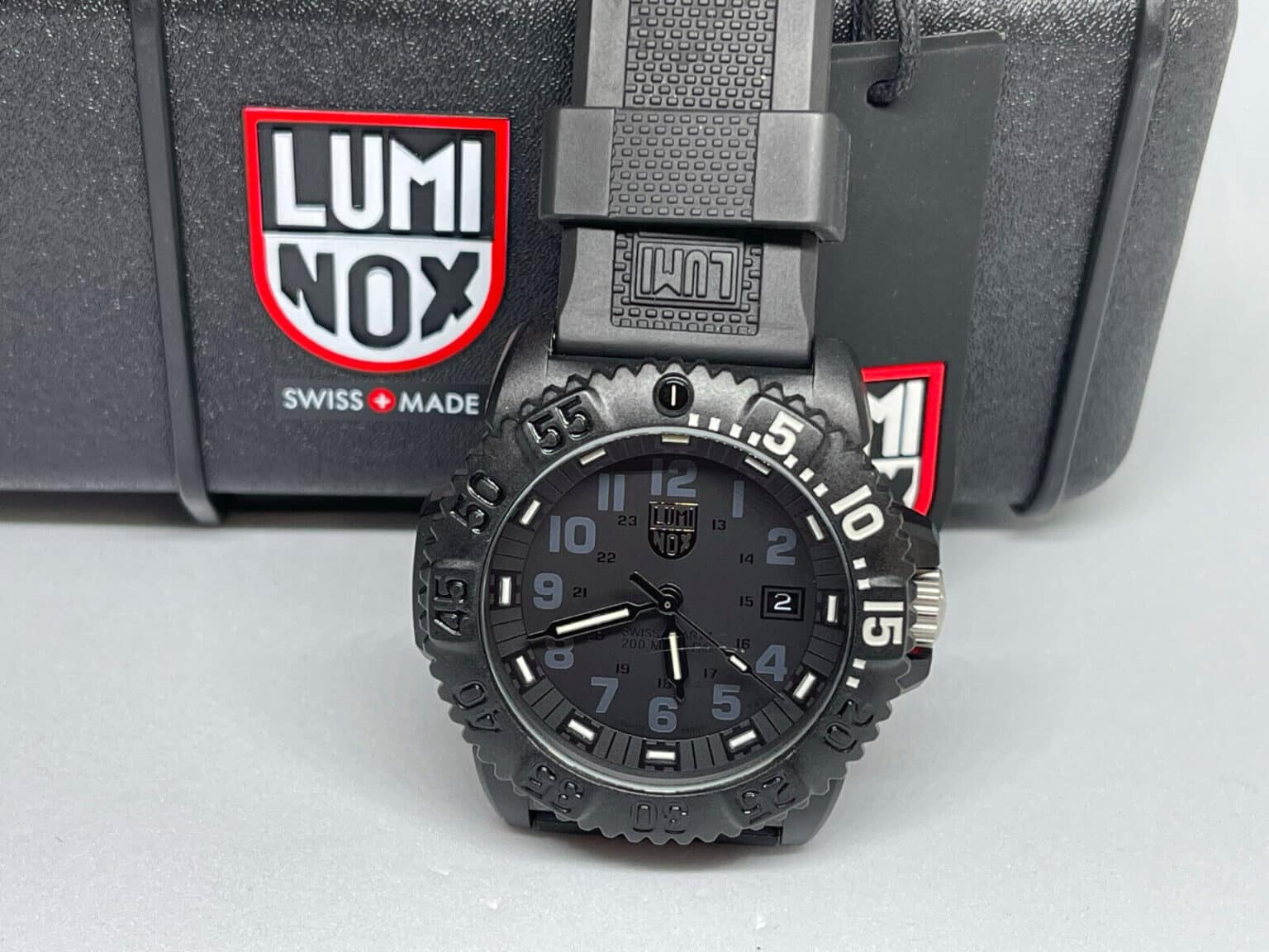 The Bold and Timeless Luminox Men's 3051 EVO Navy SEAL Colormark Watch ...